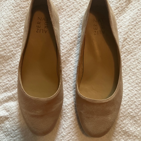 Naturalizer | Shoes | Naturalizer Maxwell Ballet Flat Beige Suede 85m | Poshmark